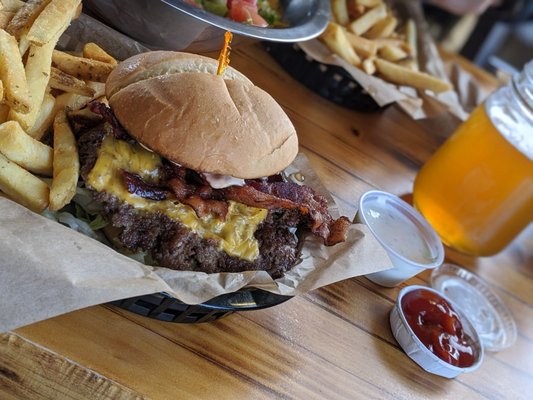SPANKY BURGER AND BREW - 212 Photos & 324 Reviews - 601 S Pine St ...