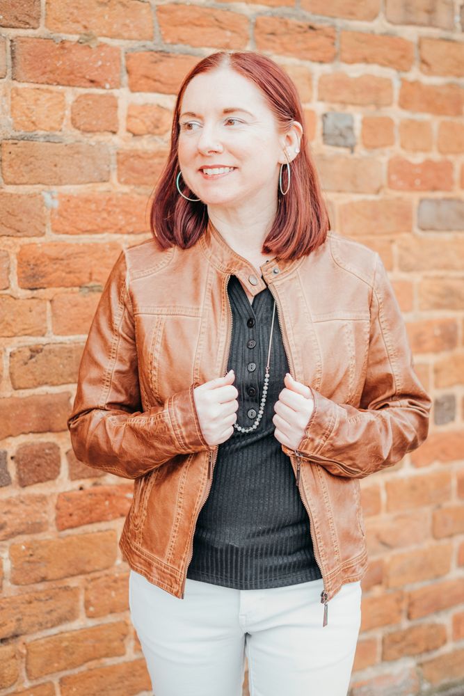 JENNIFER HOLLOWELL REALTOR - Updated July 2024 - 5960 Fairview Rd ...