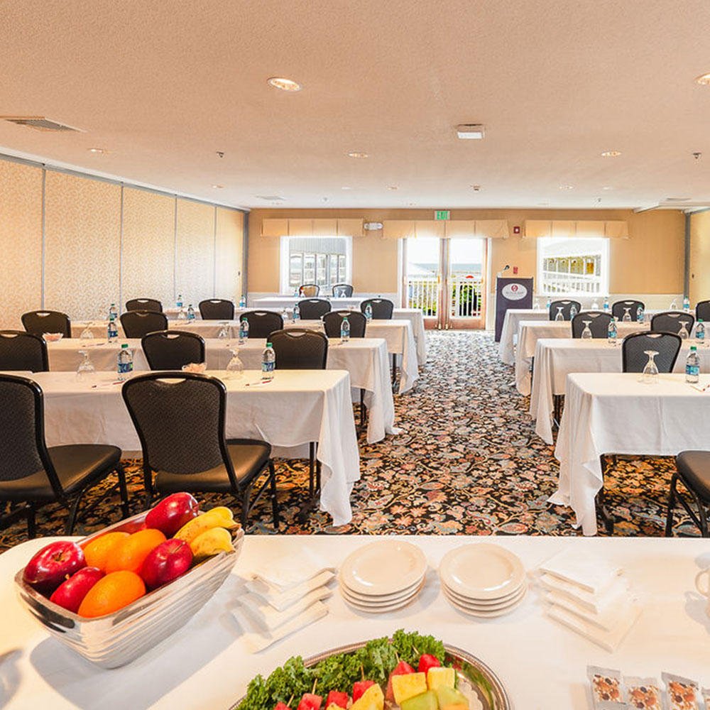 RED JACKET BEACH RESORT - 117 Photos & 100 Reviews - 1 S Shore Dr ...