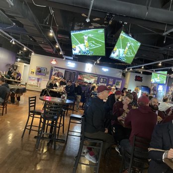 BAT 17 - Updated September 2024 - 366 Photos & 628 Reviews - 1709 ...