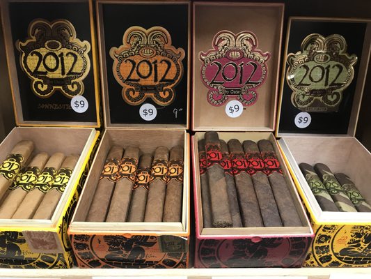 GRUMPY GRINGO FINE CIGARS - Updated January 2026 - 23 Photos - 4 Camino ...