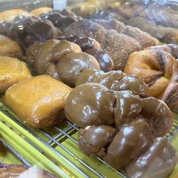 FRIENDLY DONUT HOUSE - 519 Photos & 425 Reviews - 856 S Boulder Hwy ...