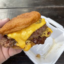 THE FRIENDLY TAVERN - Updated November 2025 - 727 Photos & 619 Reviews ...