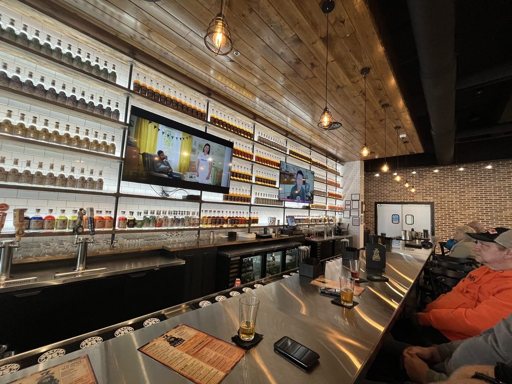 JUNCTION 35 SPIRITS - TANGER - Updated October 2024 - 57 Photos & 47 ...