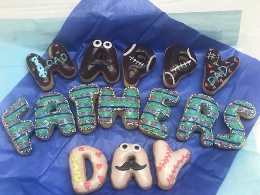 BEACH DONUTS - Updated November 2024 - 10 Reviews - 7451 N Beach St ...