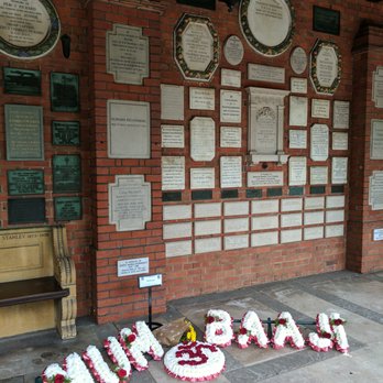 GOLDERS GREEN CREMATORIUM - Updated October 2025 - 14 Photos - Hoop ...