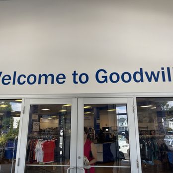 GOODWILL NYNJ STORE & DONATION CENTER - Updated December 2025 - 30 ...
