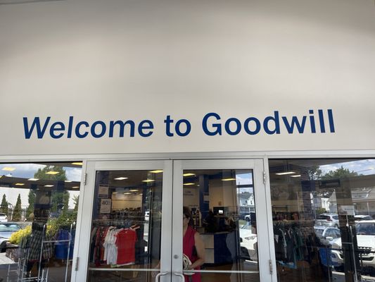GOODWILL NYNJ STORE & DONATION CENTER - Updated December 2025 - 30 ...