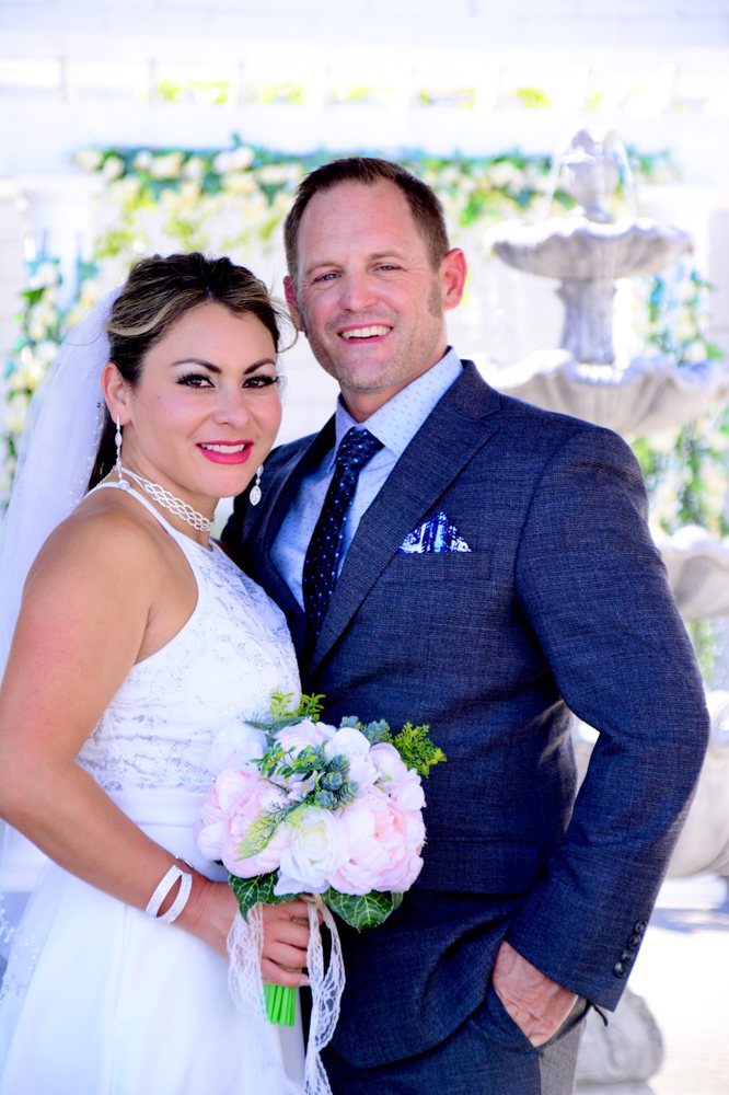 ELVIS CHAPEL Las Vegas, NV - Updated November 2024 - 223 Photos & 111 ...