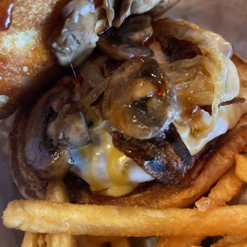 THE LOOSE CABOOSE - Updated December 2025 - 116 Photos & 122 Reviews ...