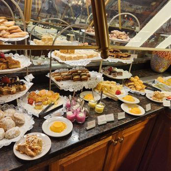 RED APPLE BUFFET - Updated July 2024 - 198 Photos & 274 Reviews - 6474 ...