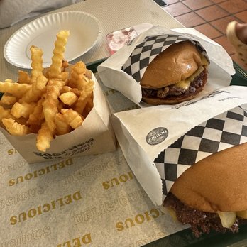 BOARDED UP BY CHUBBIES BURGERS - Updated October 2025 - 240 Photos ...