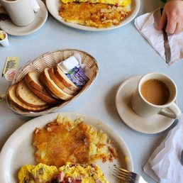 VIEWMONT DINER - Updated September 2025 - 56 Photos & 98 Reviews - 448 ...