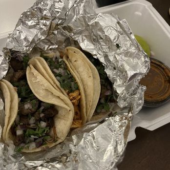 UMAMI TSUNAMI TAQUERIA - Updated April 2026 - 56 Photos & 30 Reviews ...
