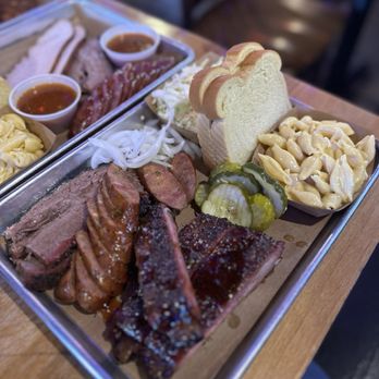 STILES SWITCH BBQ & BREW - Updated December 2024 - 2489 Photos & 2028 ...