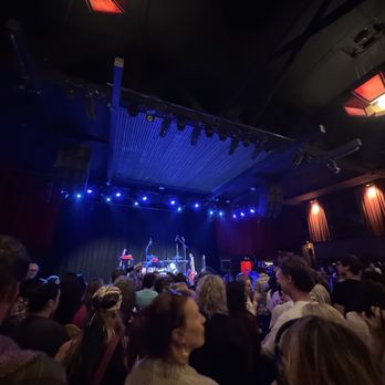 THE INDEPENDENT - Updated August 2025 - 415 Photos & 853 Reviews - 628 ...