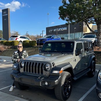 REED JEEP OF KANSAS CITY - Updated November 2024 - 22 Photos & 64 ...