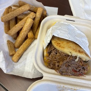 PAPAREPAS VENEZUELAN FOOD - 33 Photos & 29 Reviews - 1620 Broadway ...