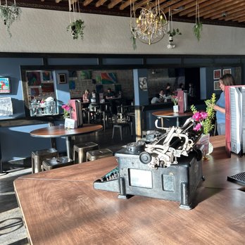 ROXY ON BROADWAY - Updated April 2025 - 177 Photos & 144 Reviews - 554 ...