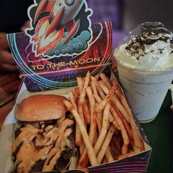 BURGER 3000 - Updated July 2025 - 564 Photos & 676 Reviews - 9846 Mason ...