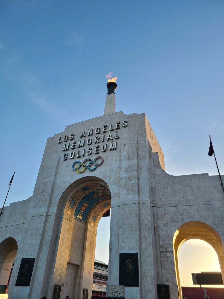 THE TORCH AT THE LA MEMORIAL COLLISEUM - Updated April 2025 - 3911 S ...