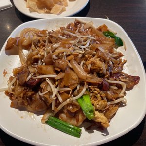 THE LEMONGRASS ASIAN CUISINE - 113 Photos & 92 Reviews - 2585 E 16th St ...