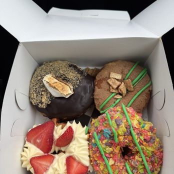 DIABLO DOUGHNUTS - Updated January 2026 - 734 Photos & 397 Reviews ...