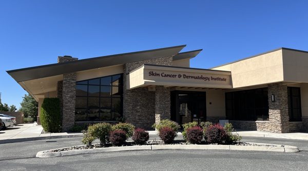 SKIN CANCER & DERMATOLOGY INSTITUTE - Updated October 2025 - 26 Photos & 30 Reviews - 3950 Gs ...