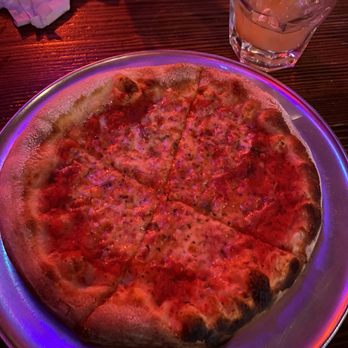 Brooklyn ALLIGATOR LOUNGE - Updated November 2024 - 218 Photos & 557 ...