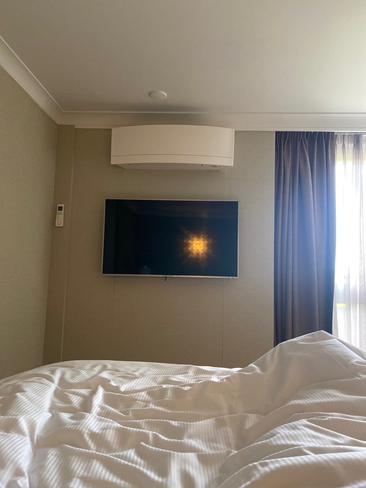 HOLIDAY INN BRUSSELS AIRPORT - Updated December 2024 - 46 Photos ...