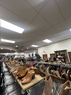GENESIS BENEFIT THRIFT STORE - Updated August 2025 - 150 Photos & 192 ...