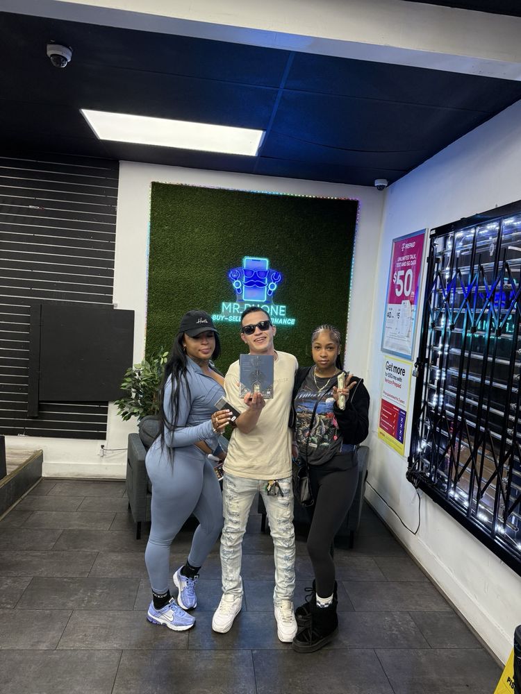 MR PHONE REPAIR - Updated December 2025 - 62 Photos - 9826 ...