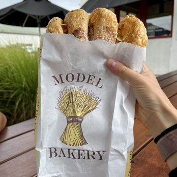 THE MODEL BAKERY - 1764 Photos & 1382 Reviews - 644 1st St, Napa ...