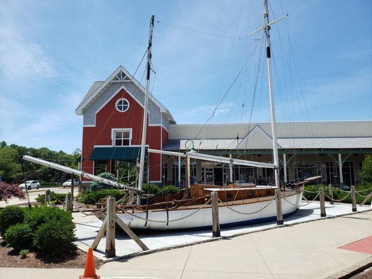 WESTBROOK OUTLETS - Updated December 2025 - 18 Reviews - 314 Flat Rock ...