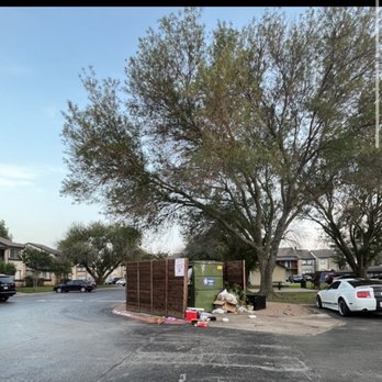 ELLIOT WINDSPRINT APARTMENTS - Updated December 2025 - 131 Photos ...