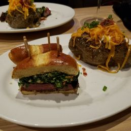 DOC B’S RESTAURANT + BAR - Updated July 2024 - 1030 Photos & 1141 ...