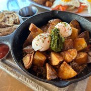 THE MAPLE LEAF - 547 Photos & 360 Reviews - 137 Banff Avenue, Banff ...