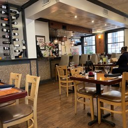 LILLIES RESTAURANT & BAR - Updated October 2025 - 731 Photos & 349 ...