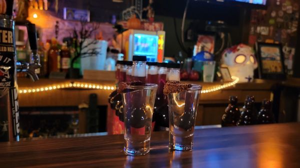 MISSION BAR - Updated August 2025 - 146 Photos & 185 Reviews - 302 N ...