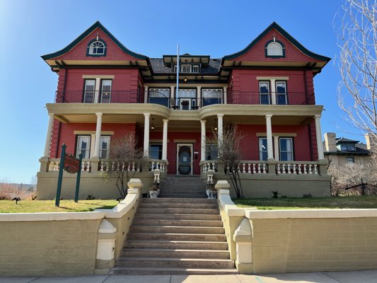 TARABINO INN - Updated September 2025 - 32 Photos & 18 Reviews - 310 E ...