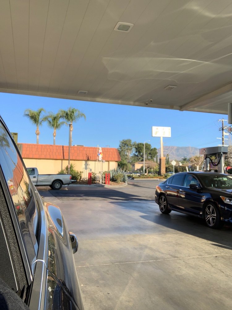 FOOD 4 LESS GAS STATION - 10 Reviews - 12629 Glenoaks Blvd, Los Angeles ...