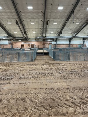 GRADY COUNTY FAIRGROUNDS ARENA - 500 E Choctaw Ave, Chickasha, Oklahoma ...