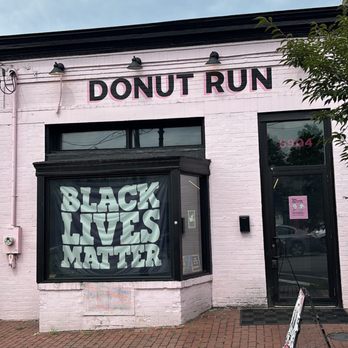 DONUT RUN - Updated May 2025 - 394 Photos & 249 Reviews - 6904 4th St ...
