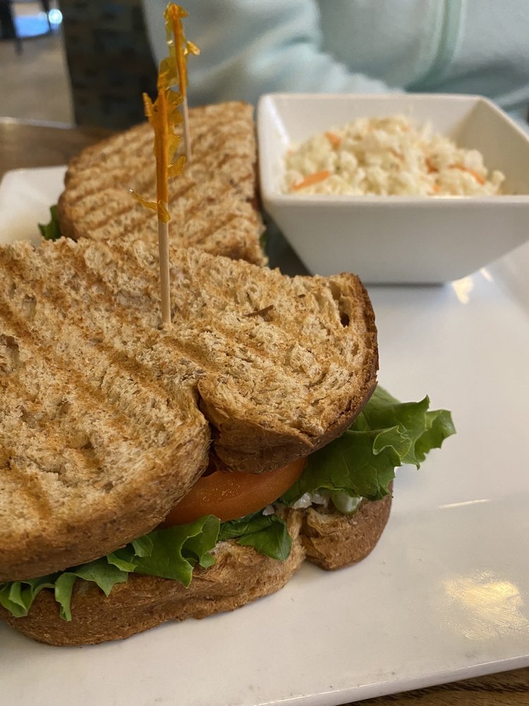 THE NEIGHBORS PLACE - 77 Photos & 222 Reviews - 104 Paulette Cir ...