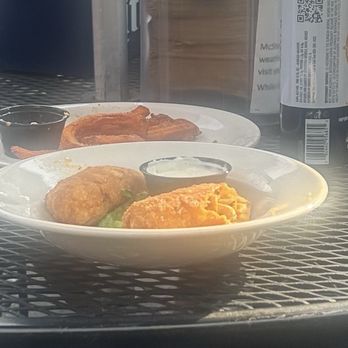 MCSHANE’S IRISH PUB- DOWNTOWN DETROIT - Updated September 2025 - 471 ...