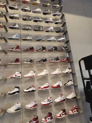 FLIGHT CLUB - Updated January 2026 - 163 Photos & 301 Reviews - 535 N ...