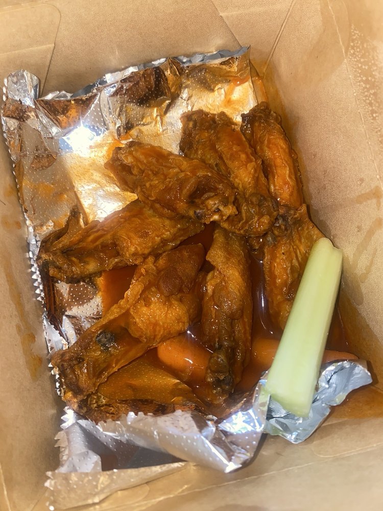 WINGHUB & QTEA - Updated December 2025 - 31 Photos - 2701 S Olive St ...