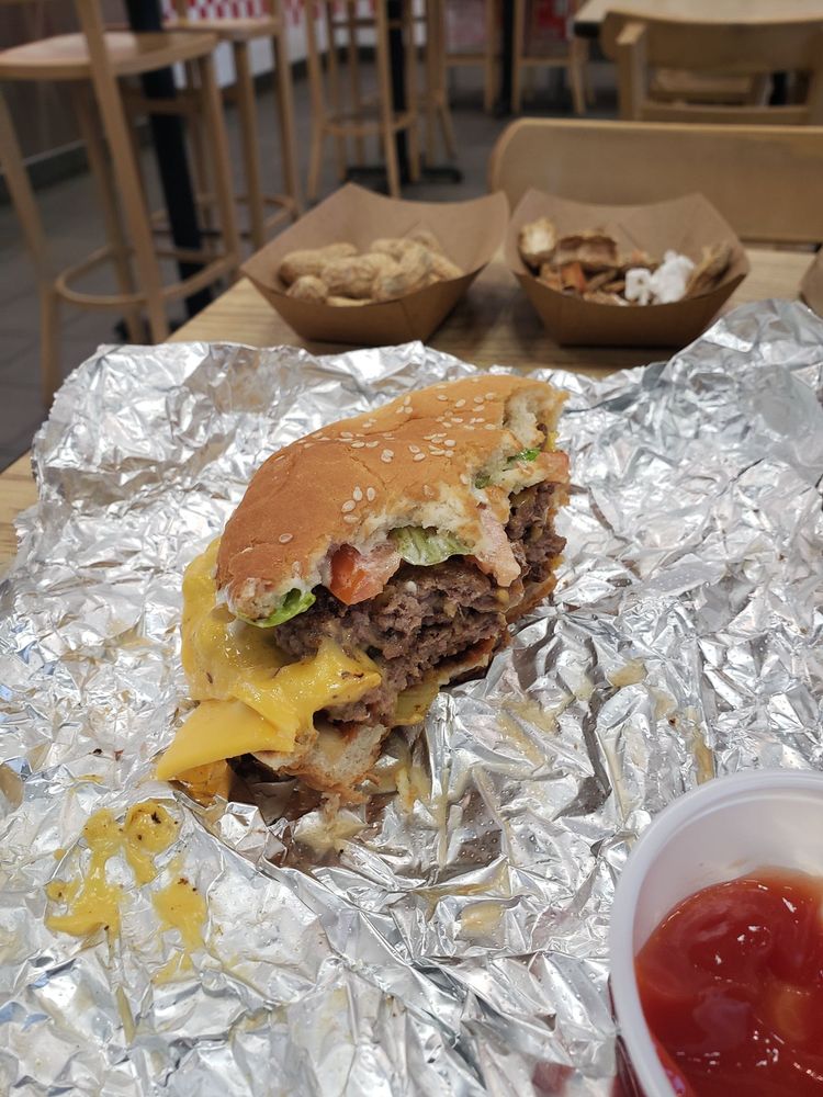 FIVE GUYS - Updated June 2024 - 59 Photos & 148 Reviews - 2199 Claribel ...