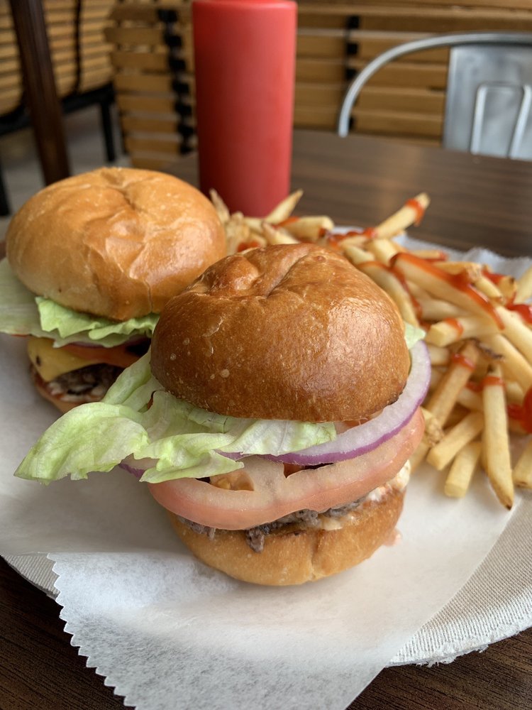 MINI-BURGER - 32 Photos & 32 Reviews - 8125 Lefferts Blvd, Kew Gardens ...