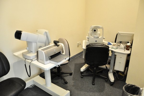 ADVANCE VISION CENTER - Updated September 2025 - 33 Photos & 89 Reviews ...